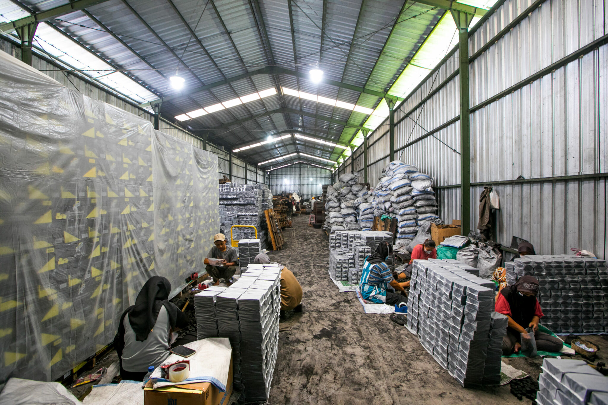 Coconut Shell Charcoal Briquettes Factory & Supplier